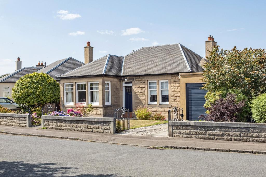 Duddingston Square East, Edinburgh... 3 bed detached house - £2,375 pcm ...