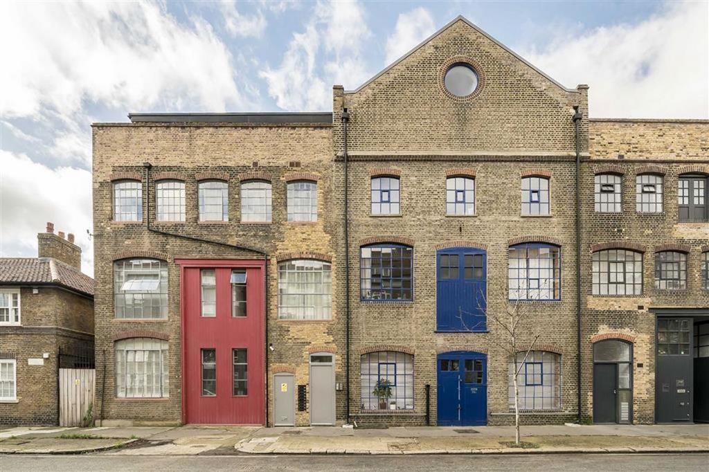 Queens Row, London SE17 1 bed flat to rent - £2,000 pcm (£462 pw)