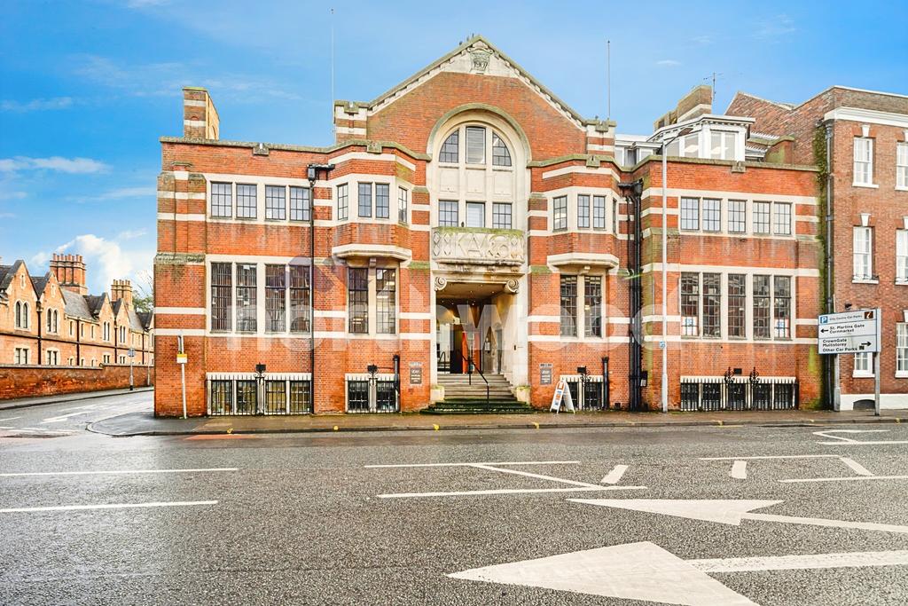 Surman Street, Worcester WR1 2 bed flat - £190,000