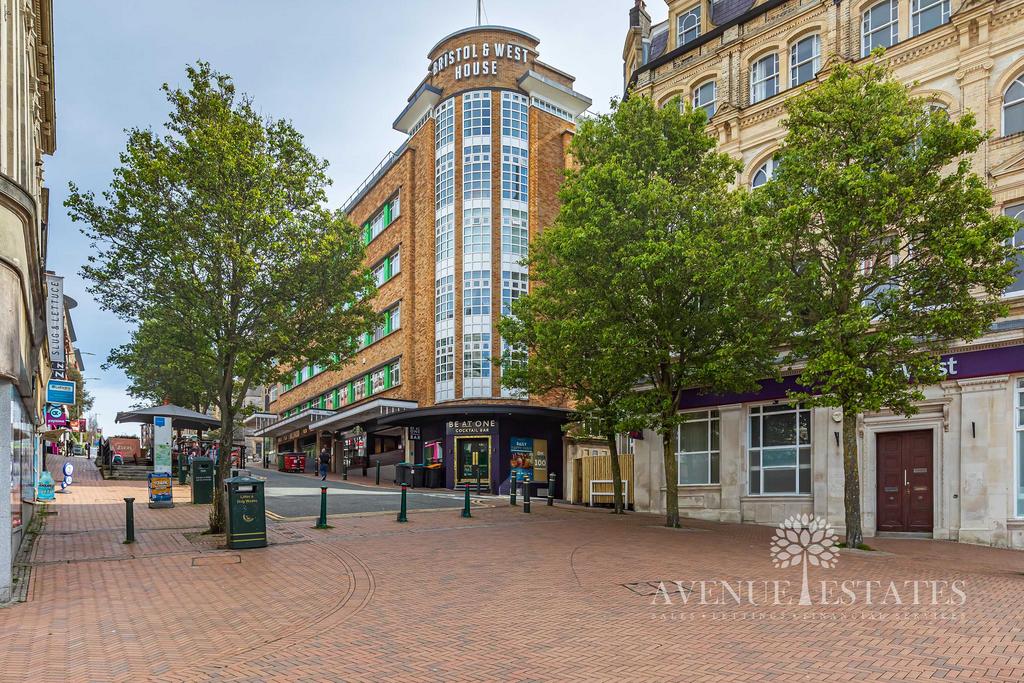 Post Office Road, Bournemouth BH1 1 bed apartment - £140,000