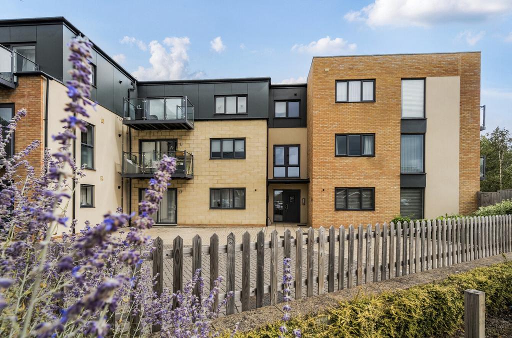 Oxford Road, Kidlington, Oxfordshire 1 bed apartment - £270,000