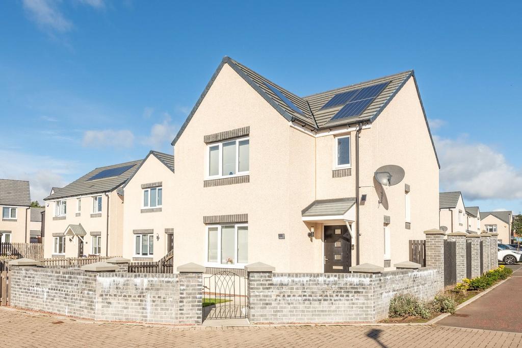 Pilgrim Place, Guardbridge, Fife 3 bed detached house - £270,000