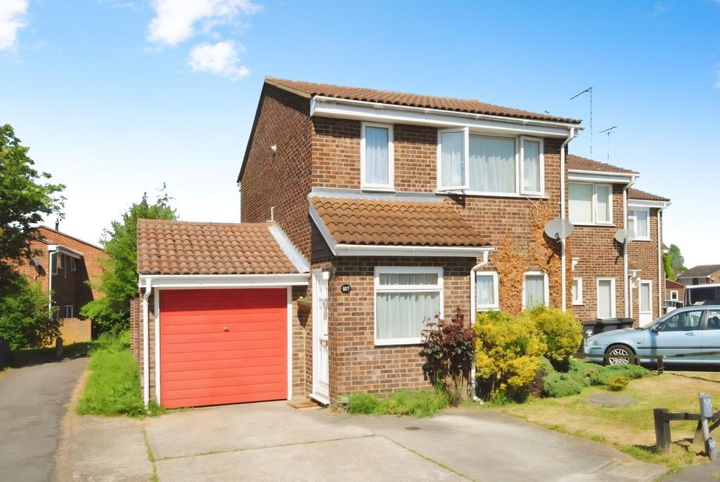 Ross Close, Essex CB11 3 bed house - £1,400 pcm (£323 pw)