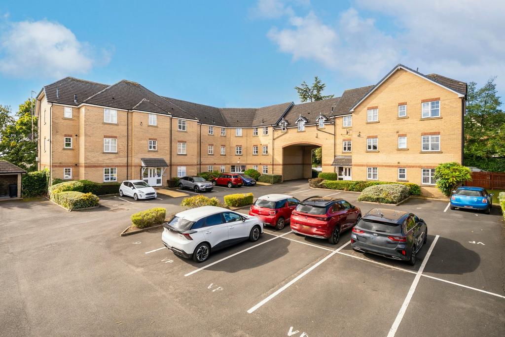 Swarcliffe Road, Harrogate, North... 2 bed flat - £198,000