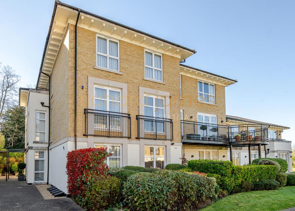 St. Vincents Lane, Mill Hill, NW7 3 bed apartment - £1,250,000