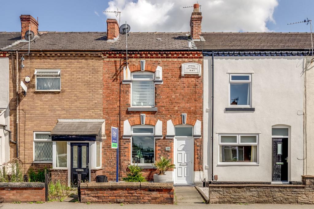 Poolstock Lane, Wigan WN3 2 bed terraced house - £120,000