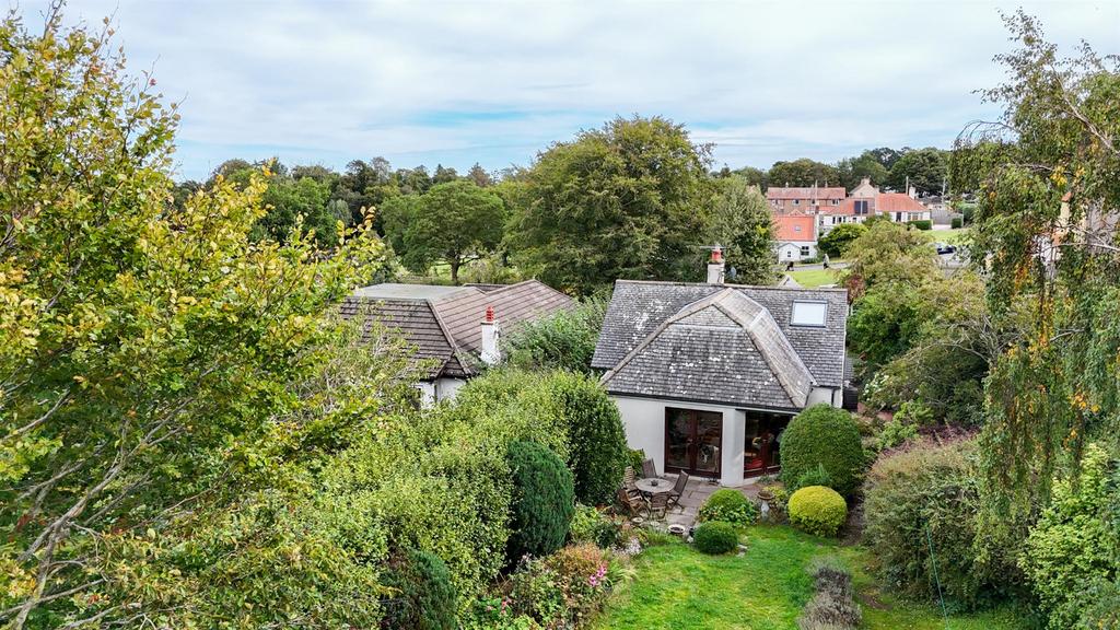 East Ord, Berwick-Upon-Tweed 4 bed cottage - £450,000