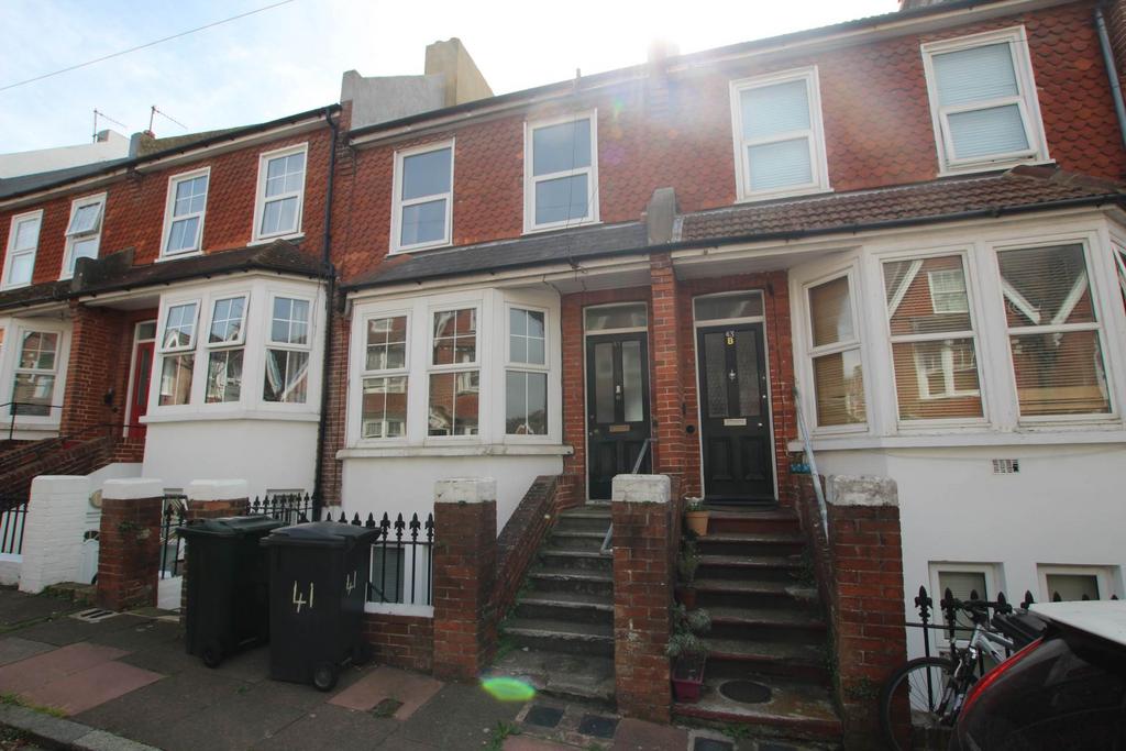 Gore Park Road, Eastbourne, BN21 1TG 2 bed flat - £225,000