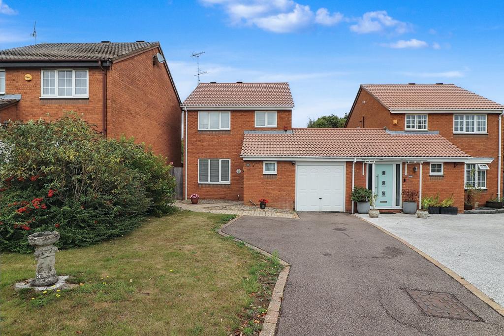 Boxfield Green, Stevenage... 3 bed link detached house - £450,000