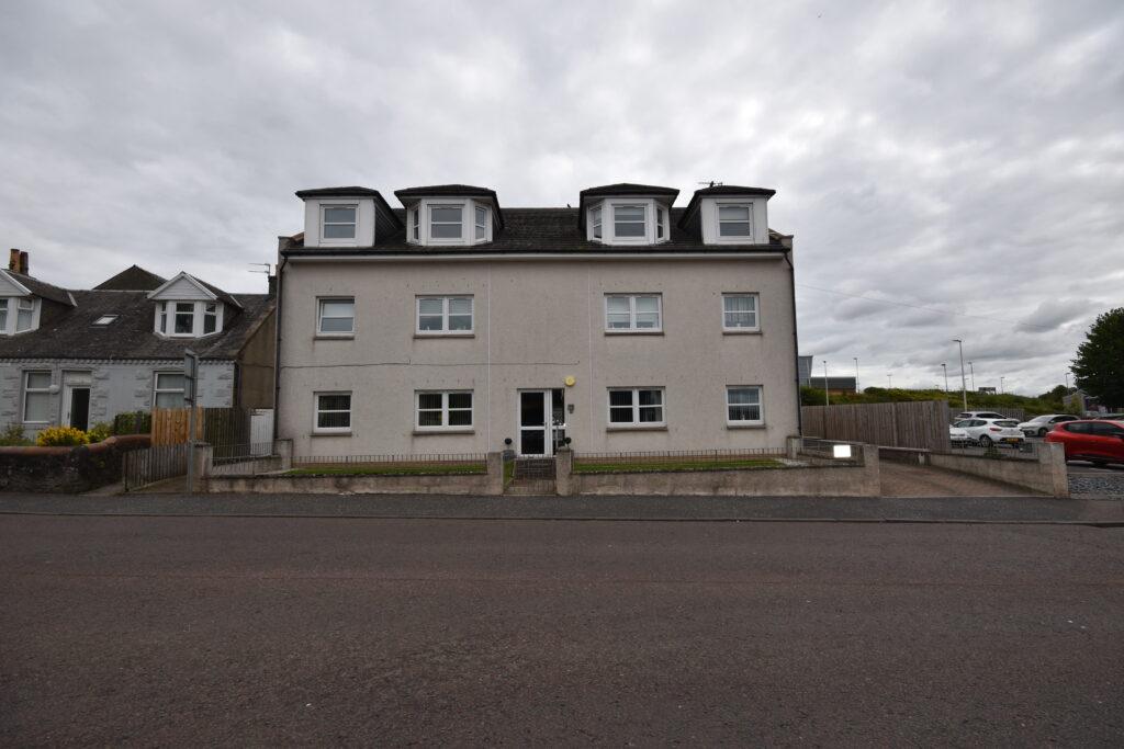 Ladyacre Road, Lanark, ML11 7LQ 2 bed flat for sale - £133,000