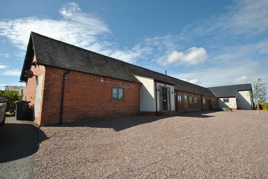 Dog Lane, Oldcastle, Malpas, Cheshire 3 bed barn conversion - £1,600 ...