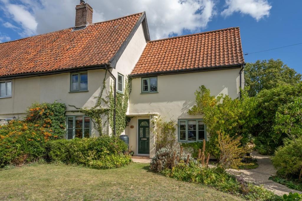 Honingham 4 bed semi-detached house for sale - £475,000