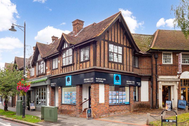 Ewell Road, Cheam Village 3 bed apartment to rent - £1,850 pcm (£427 pw)