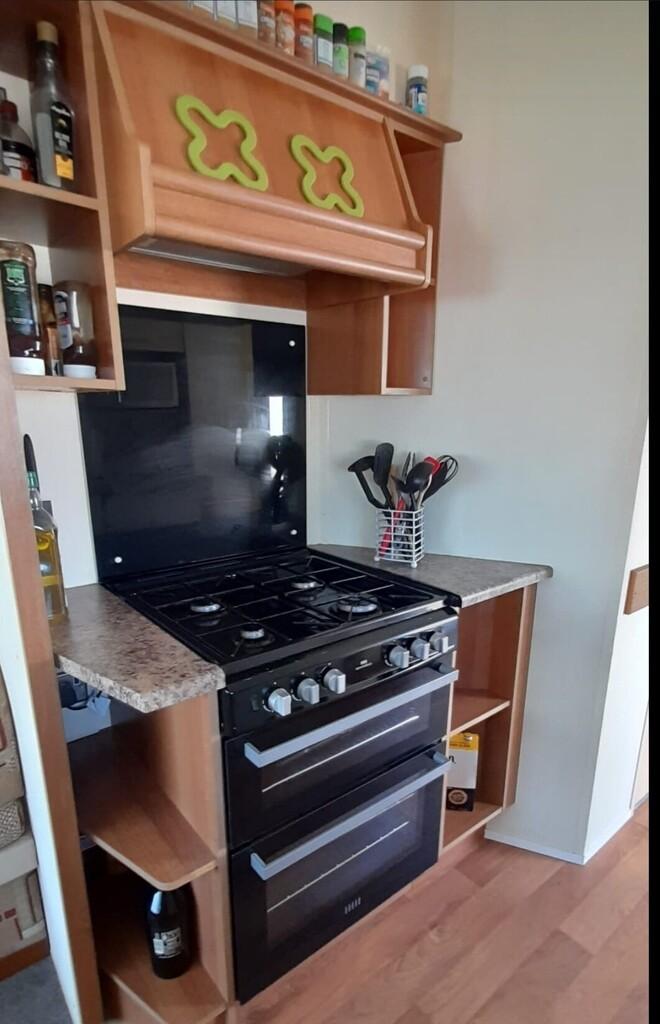 the poplars, WALTON-ON-THE-NAZE CO14 2 bed park home for sale - £10,000