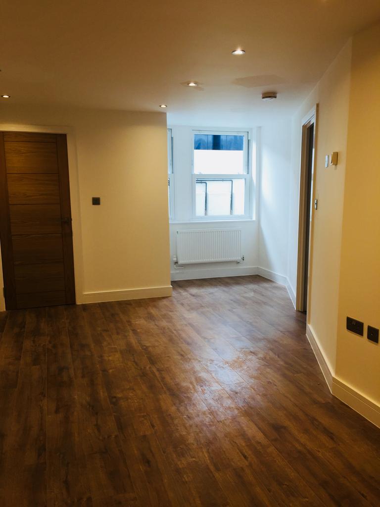 Allison Road, London W3 1 bed flat - £1,650 pcm (£381 pw)