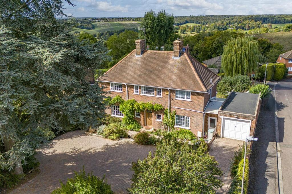 Brands Hill Avenue, High Wycombe HP13 4 bed detached house for sale - £ ...