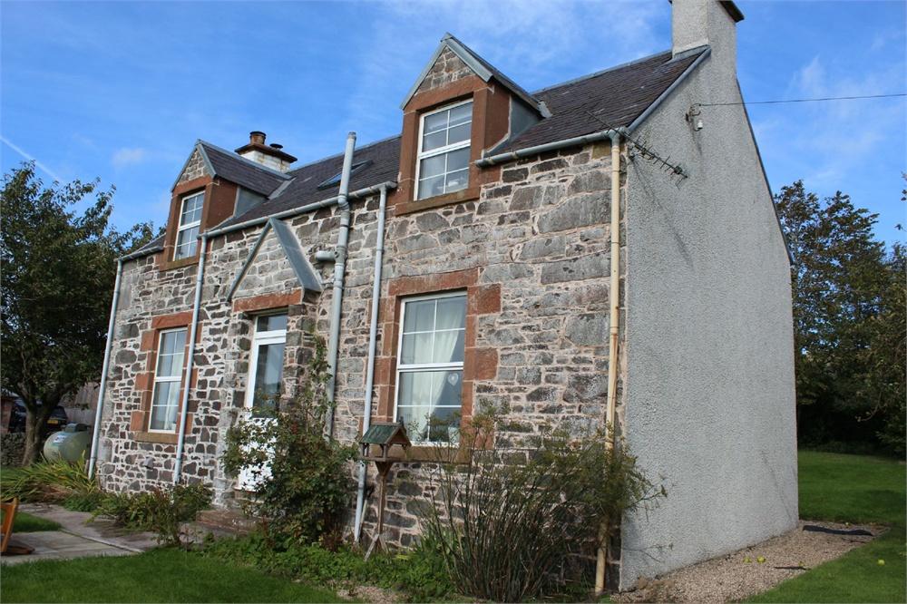 Gattonside Mains Farmhouse... 3 bed detached house - £1,200 pcm (£277 pw)