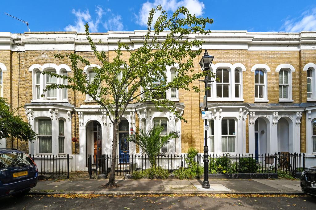 London E3 3 bed terraced house - £950,000
