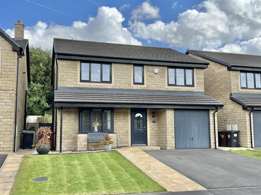 Mouselow Mews, Glossop 4 bed detached house - £540,000