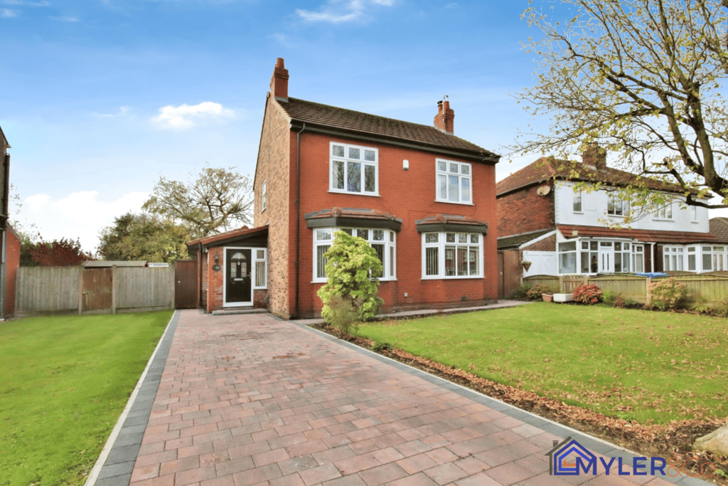 Norlands Lane, Widnes, WA8 3 bed detached house for sale - £500,000