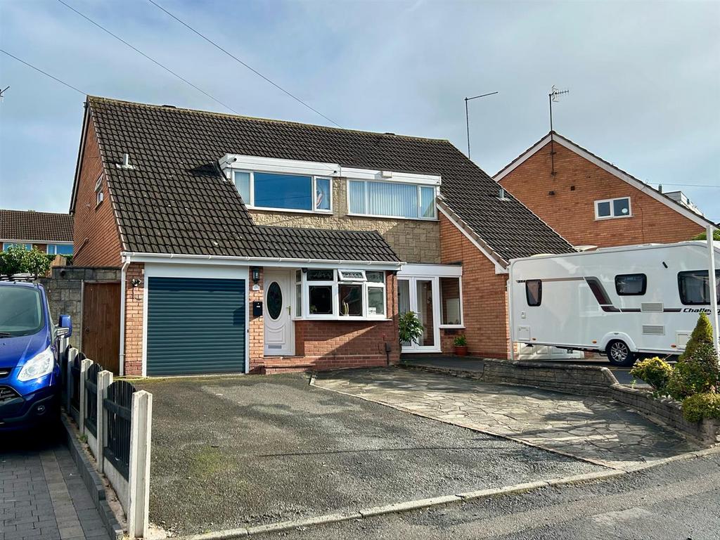 Princess Crescent, Halesowen 3 bed semi-detached house for sale - £270,000