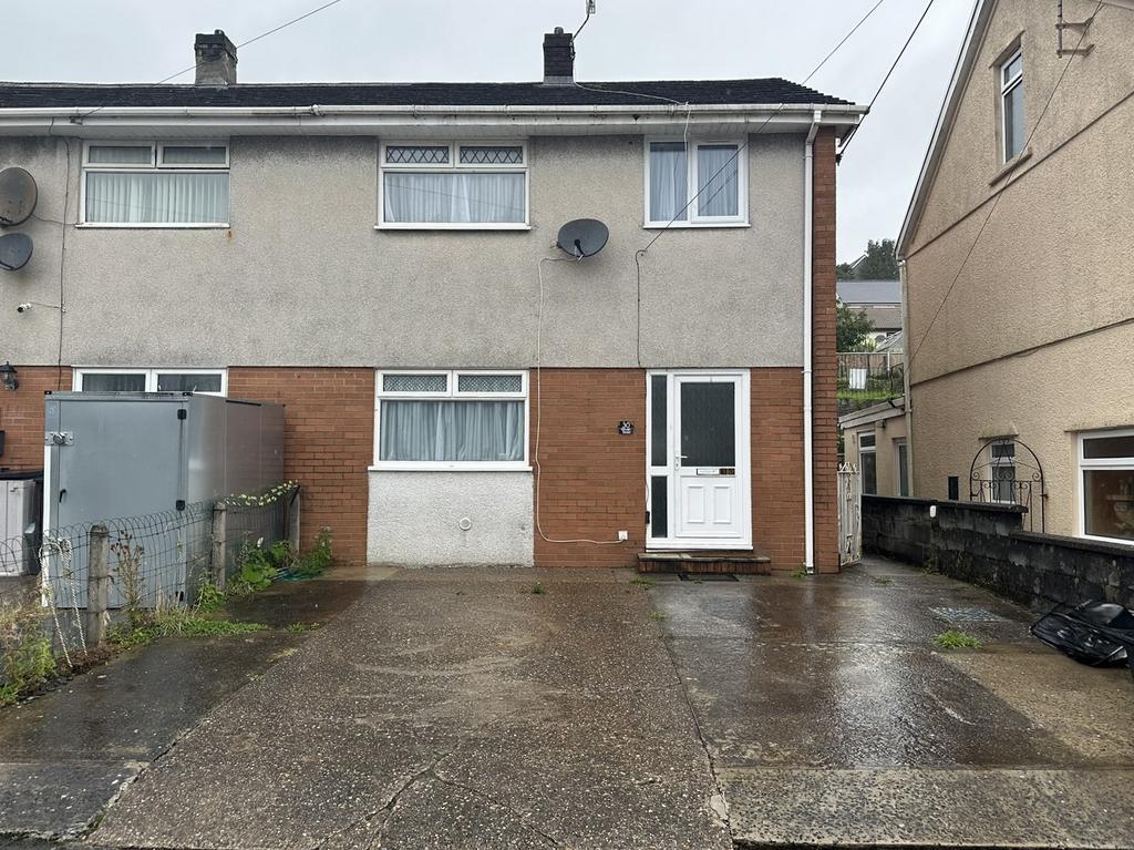Gough Road, Ystalyfera, Neath Port... 3 bed semi-detached house - £150,000