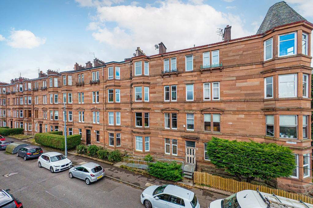 Ledard Road, Battlefield, Glasgow 2 bed apartment for sale - £220,000