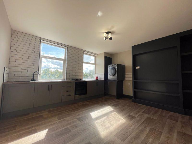 Cornel Road, Newcastle Upon Tyne NE7 4 bed flat to rent - £1,275 pcm (£ ...