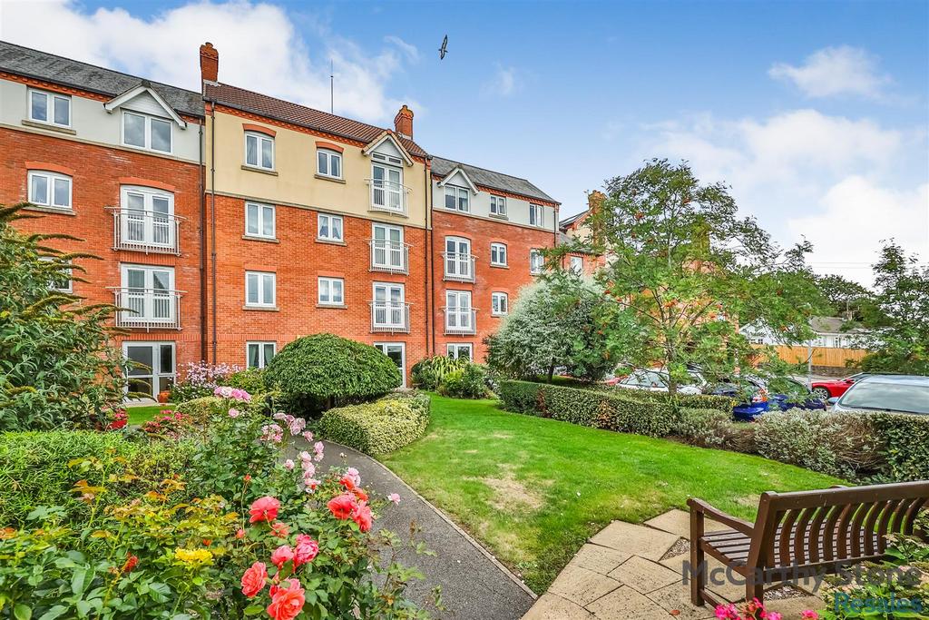 Hartwell Court, Church Street... 2 bed apartment for sale - £180,000