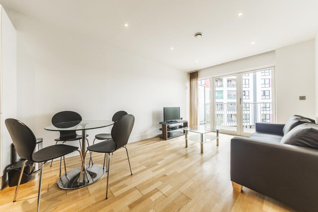 Pinner Road, Harrow HA1 1 bed apartment - £1,500 pcm (£346 pw)