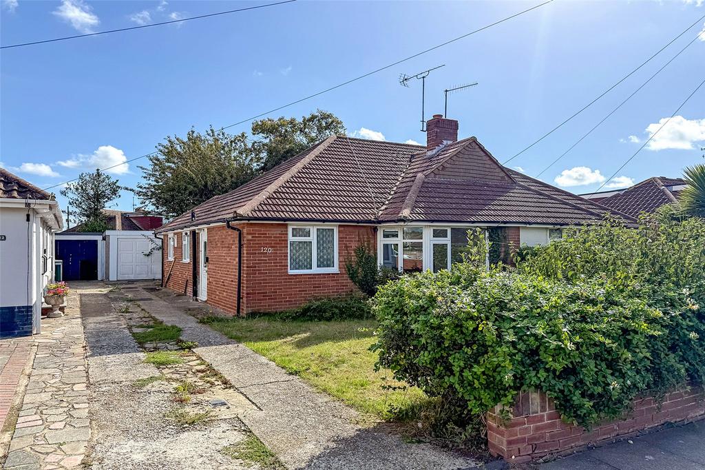 Manning Road, Wick, Littlehampton... 2 bed bungalow - £275,000