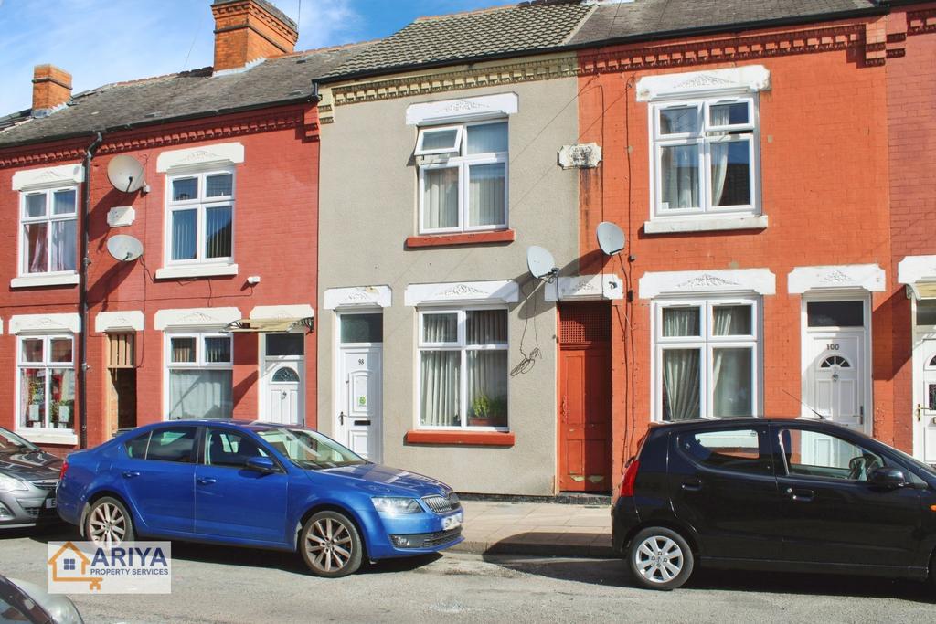 Halkin Street, Belgrave, Leicester LE4 3 bed terraced house - £1,300 ...