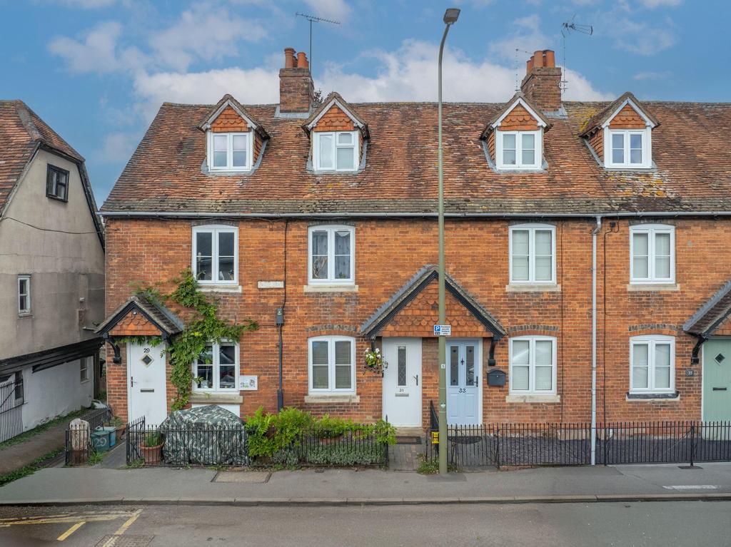 Grove Street, Wantage OX12 2 bed terraced house - £270,000