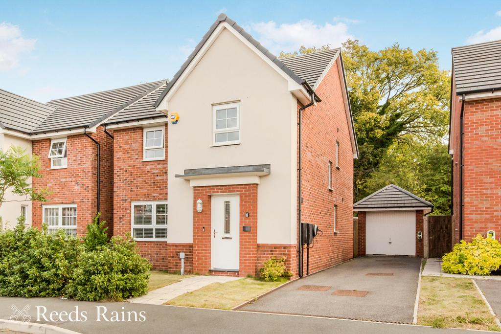 Larch Place, Congleton CW12 4 bed detached house - £335,000