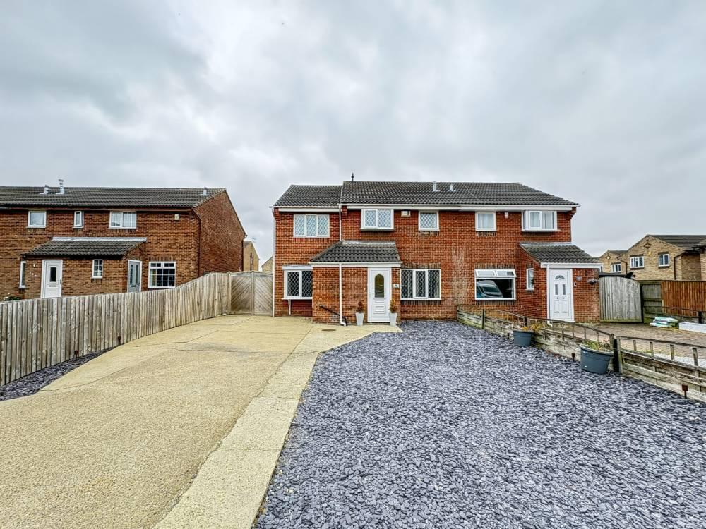 Orion Way, Grimsby DN34 4 bed semi-detached house for sale - £195,000