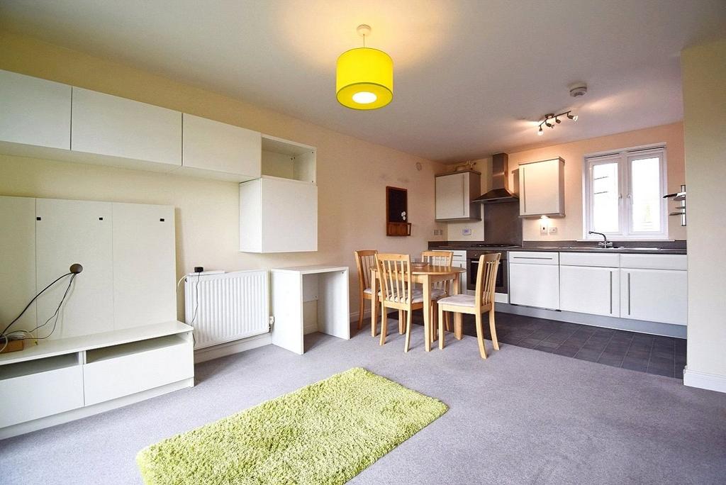 Sinclair Drive, Basingstoke... 2 bed apartment for sale - £210,000