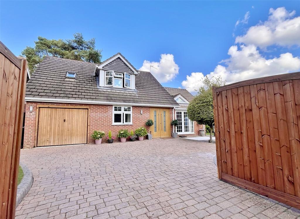 Firs Glen Road, Verwood, Dorset, BH31 3 bed detached house for sale - £ ...