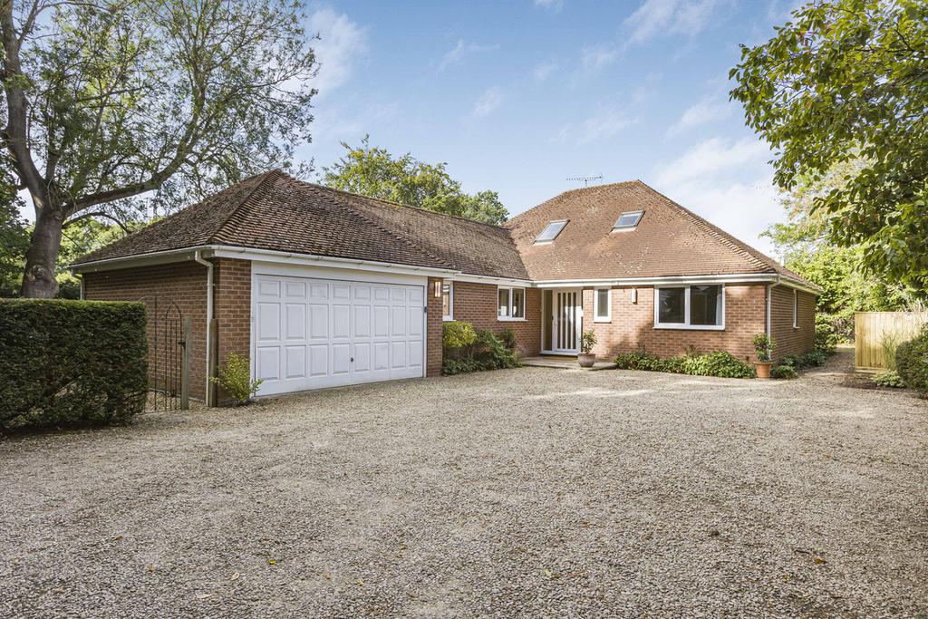 Englands Lane, Appleton, OX13 4 bed chalet for sale - £975,000