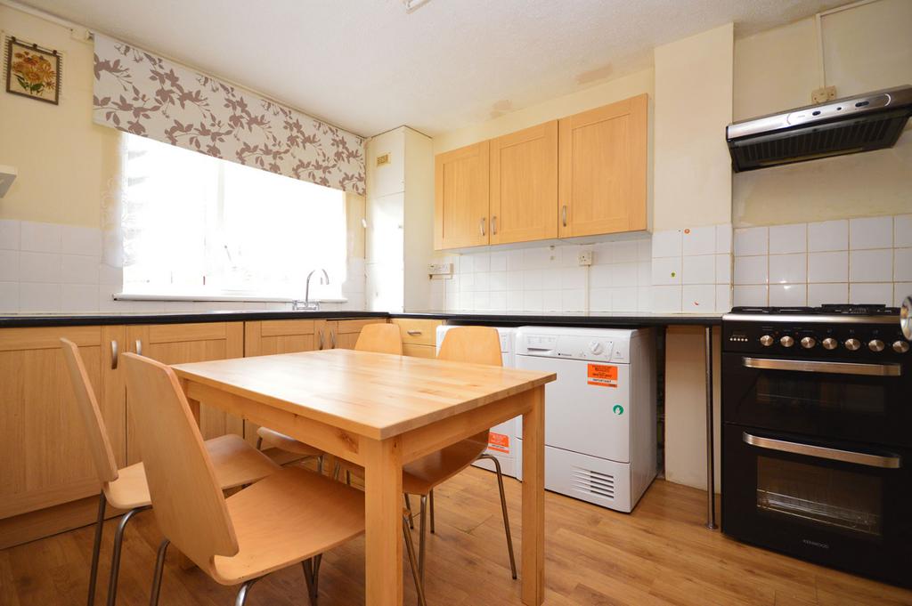 Glengall Grove, Canary Wharf, E14 3LX 2 bed flat - £2,050 pcm (£473 pw)