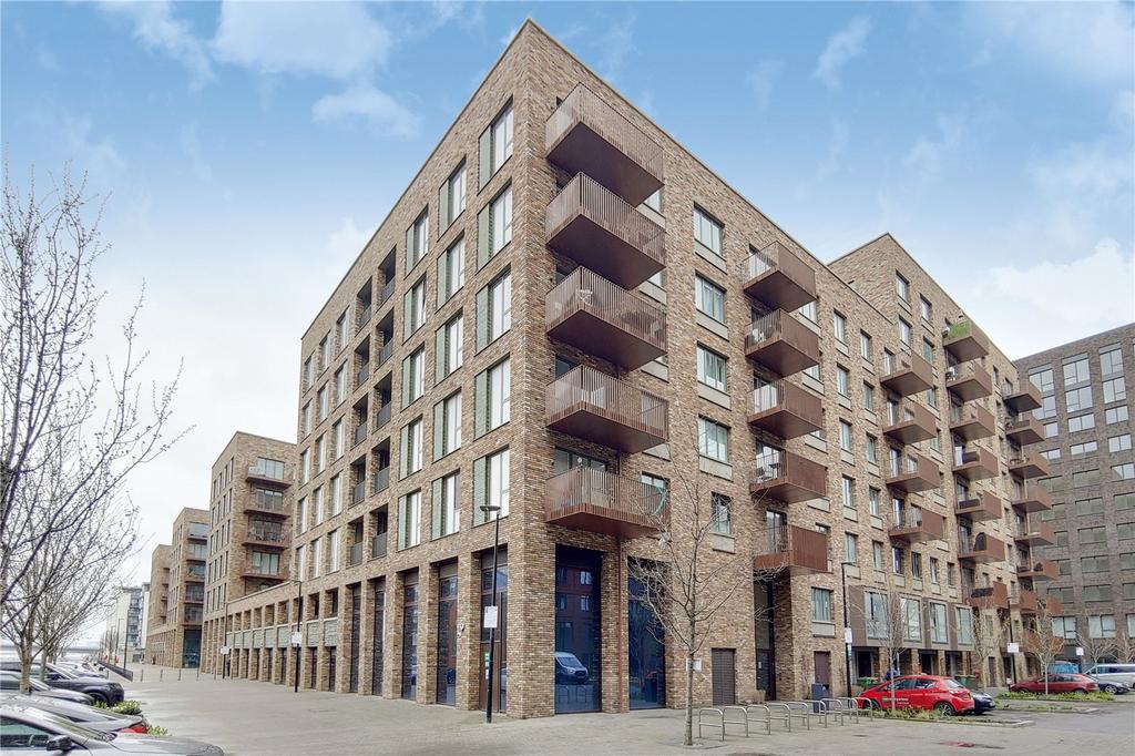 at Folio London, Flat 52, Samuel... 3 bed apartment - £2,450 pcm (£565 pw)