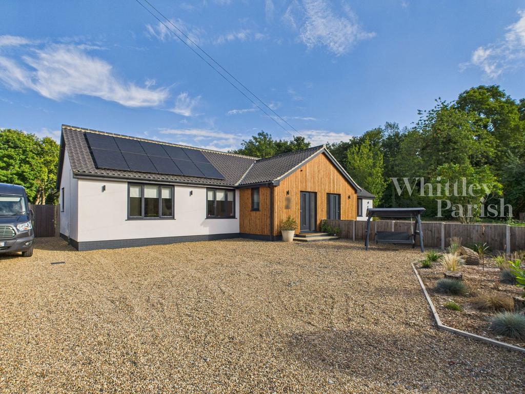Chequers Lane, Saxlingham Nethergate... 3 bed semi-detached bungalow ...