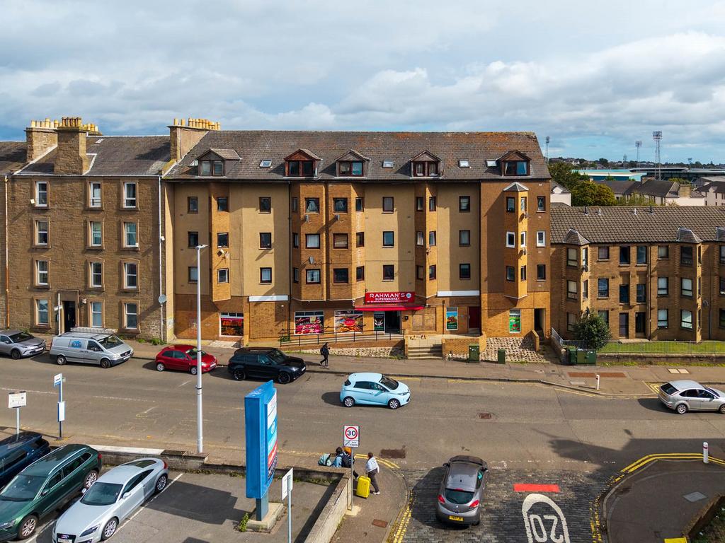 99 Strathmartine Road, Dundee DD3 1 bed flat - £60,000