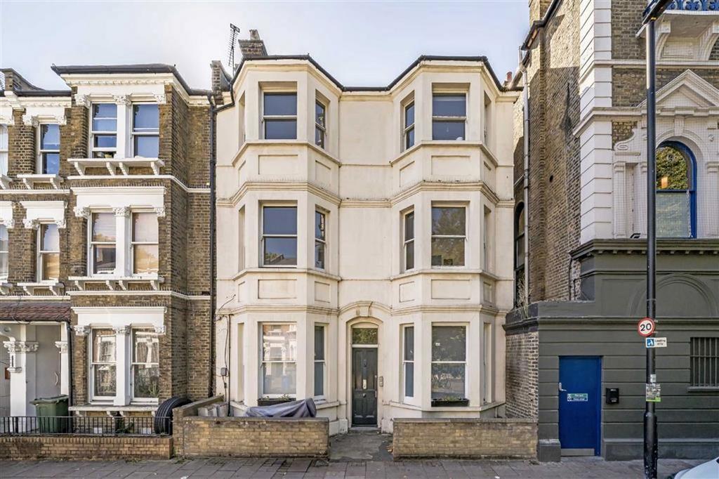 Brook Drive, London SE11 4 bed flat - £4,100 pcm (£946 pw)