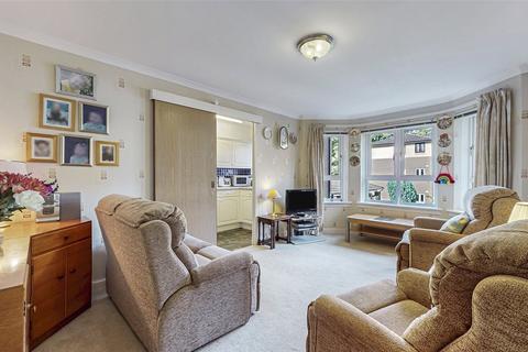 Houses for sale in Giffnock | OnTheMarket