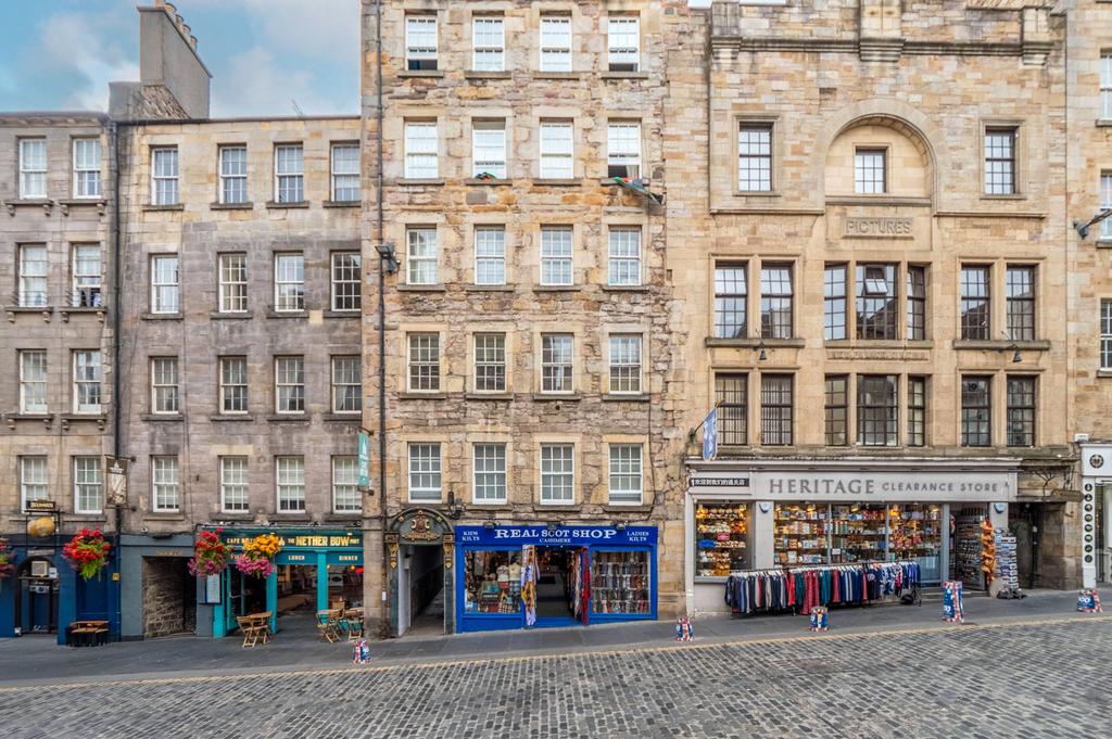 High Street, Edinburgh, Midlothian 1 bed apartment - £1,300 pcm (£300 pw)