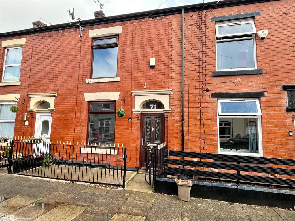 High Street, Heywood, Greater... 2 bed terraced house - £150,000