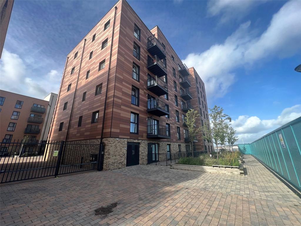 Thomas Blake Avenue, Hampshire SO14 1 bed flat - £1,250 pcm (£288 pw)