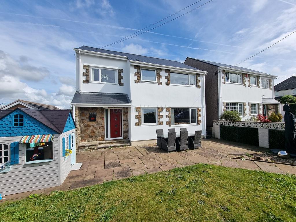 Morse Row, Bryncethin, Bridgend... 4 bed detached house for sale - £365,000