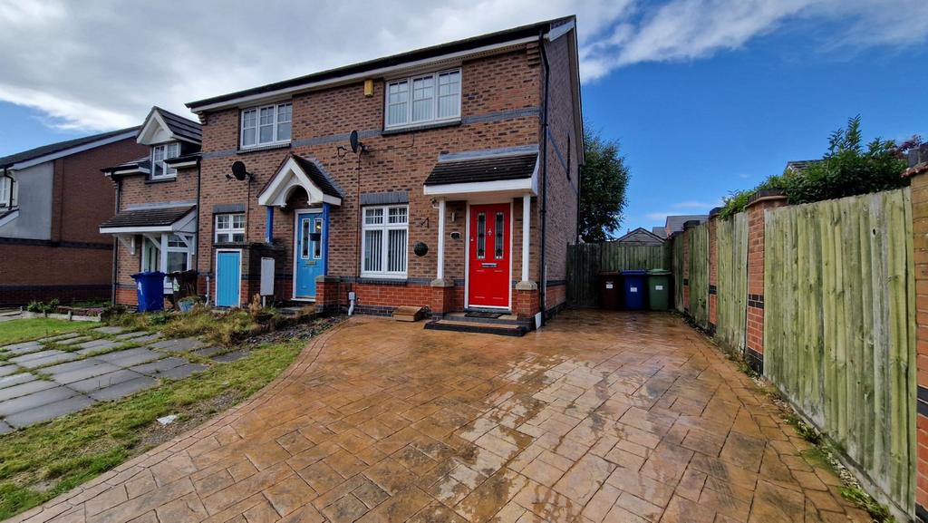 Foxes Rake, Cannock, Staffordshire, WS11 2 bed semi-detached house to ...