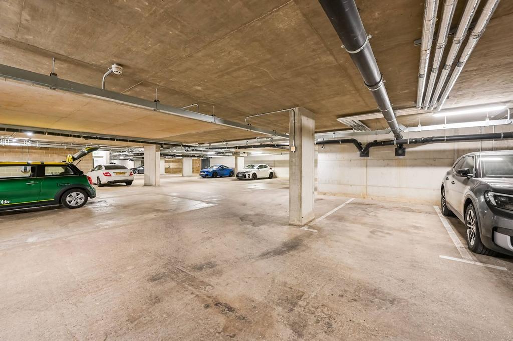 Lime Quarter, London E3 1 bed parking - £35,000
